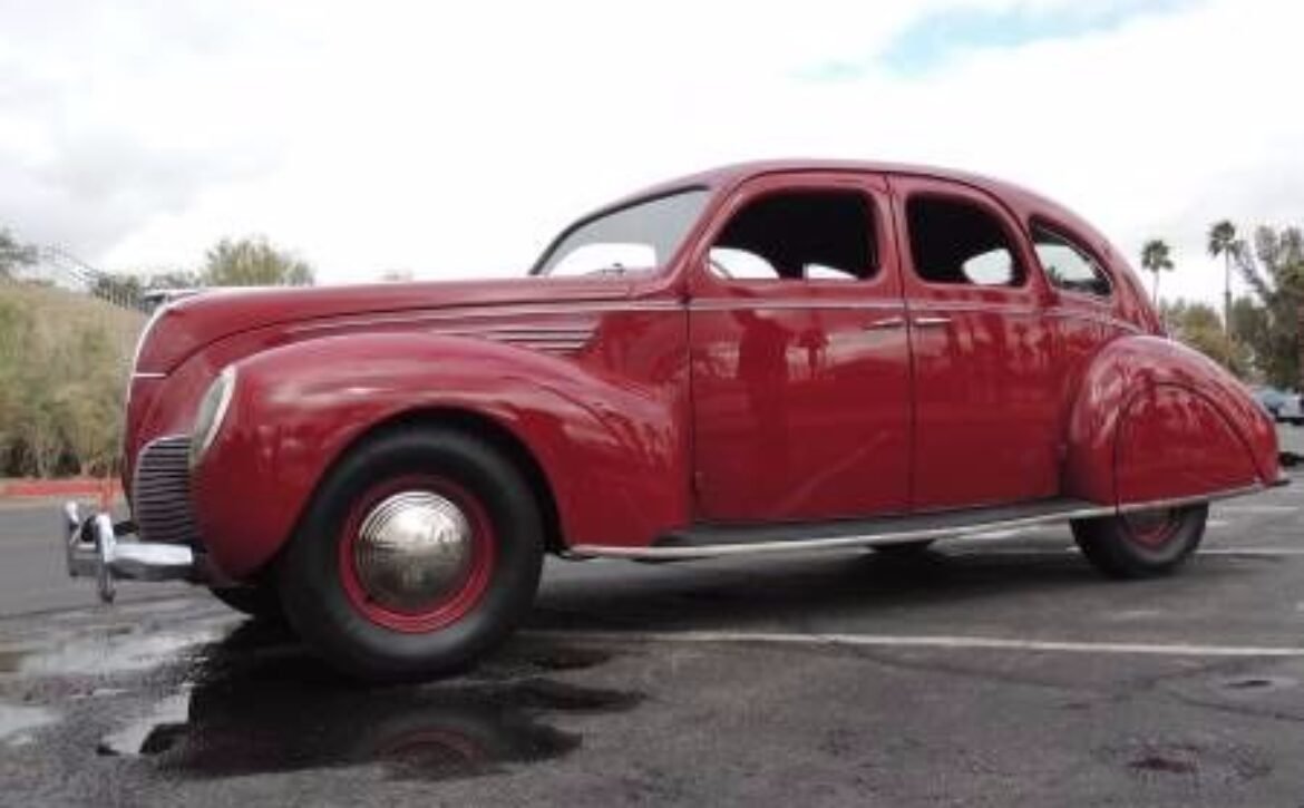 1938 Lincoln Zephyr flat head V12 engine – Muscle Cars Weekly
