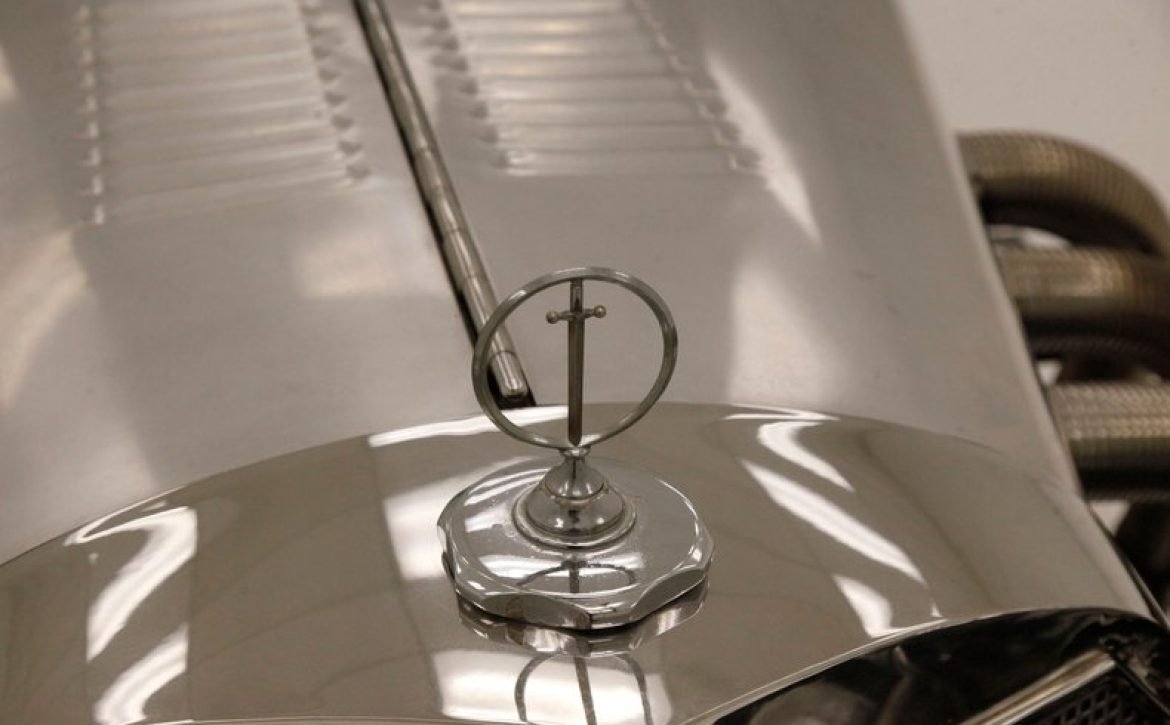 1968 Excalibur SSK Roadster original 327ci V8 engine – Muscle Cars Weekly